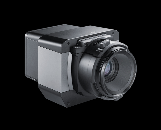 iXA 航空写真カメラシステム: Phase One Japan デジタルバック通信